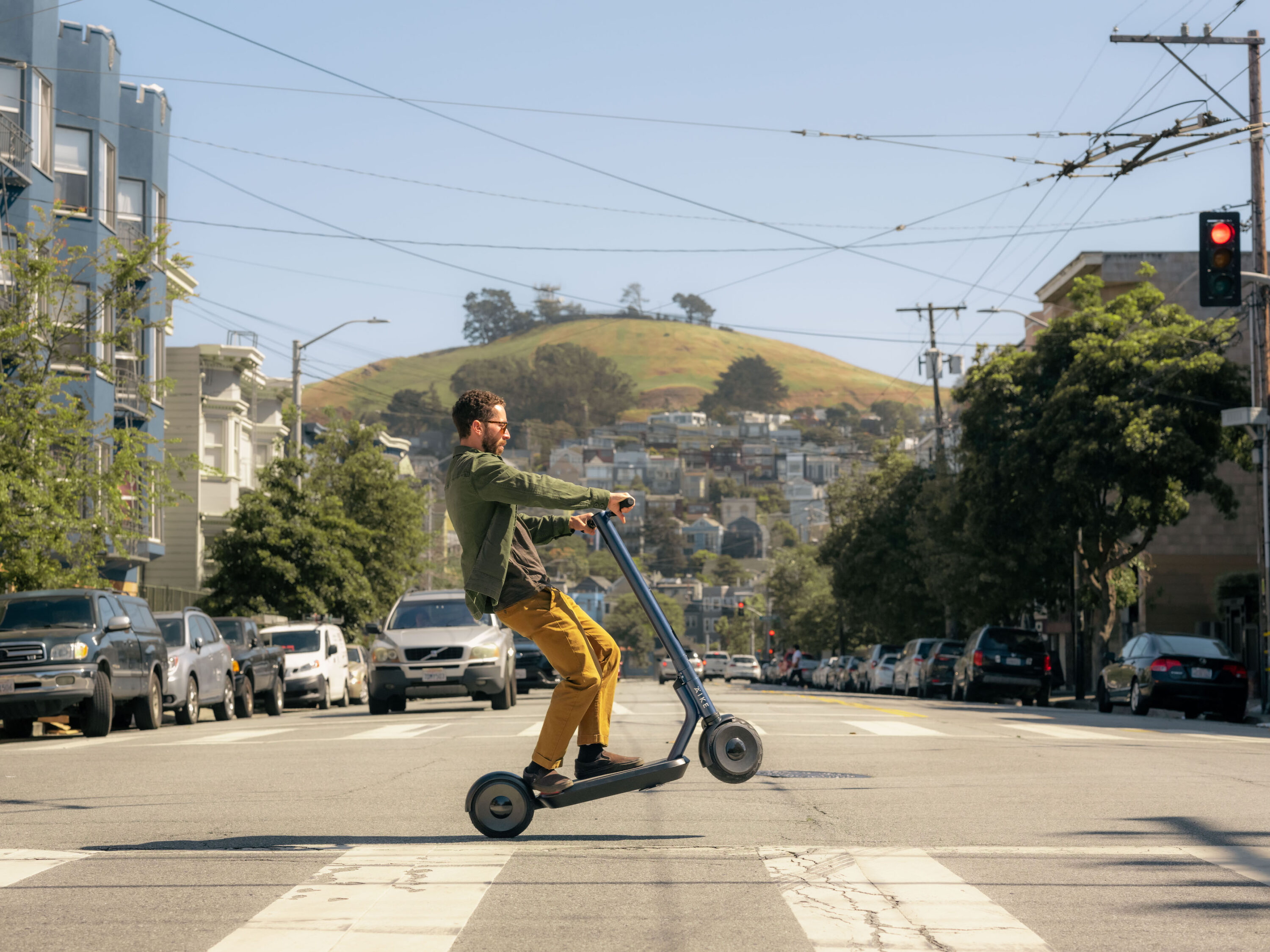 Kick Scooter Vs. Electric Scooter: Which One Should I Get?