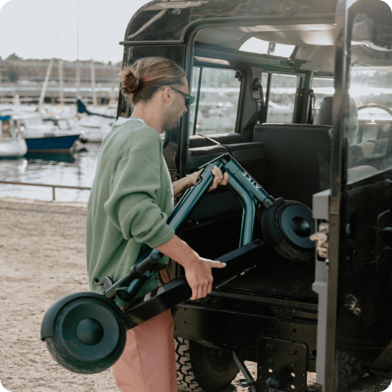 Äike T - The First Electric Scooter With USB-C Charging